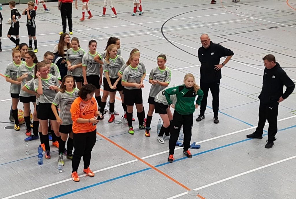 U15-Mädchen und U17-MÄDCHEN souveräner Stadtmeister in der Halle – VFL ...